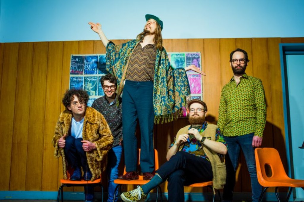 Filosoferen over social media met Mirrors van I Am Lotus - Den Haag ...