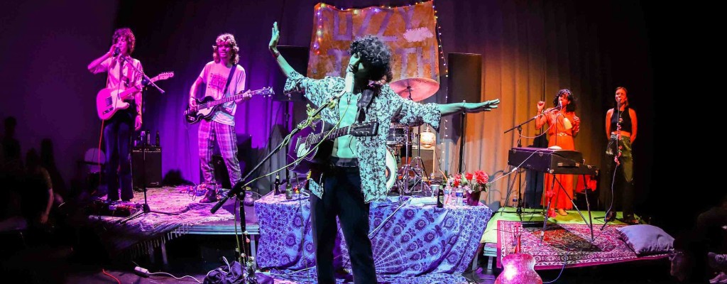 Fuzzy Teeth brengt debuutsingle uit - 3voor12