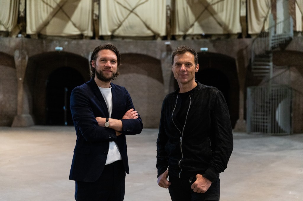 Gashouder van het gas af - 3voor12