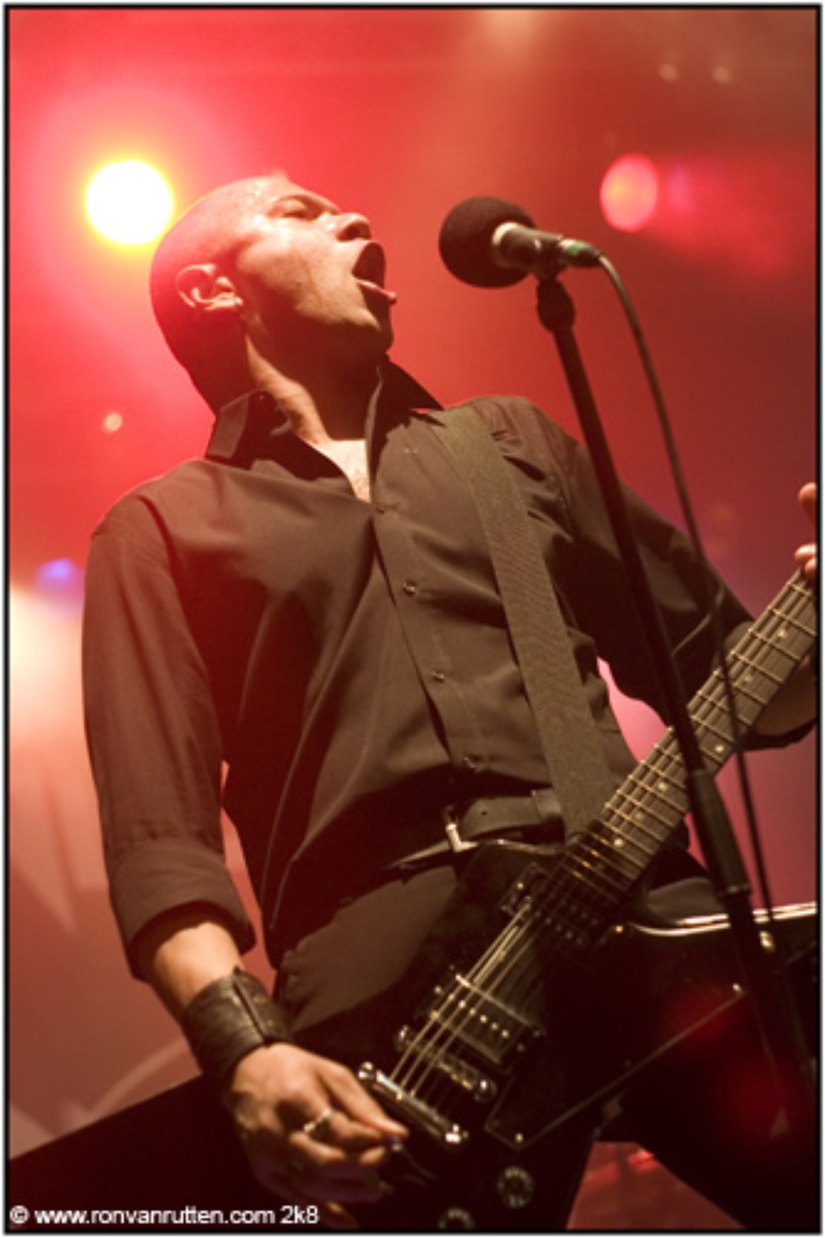 Danko Jones en Mamas Gun op Parkpop 2010 - Den Haag - 3voor12