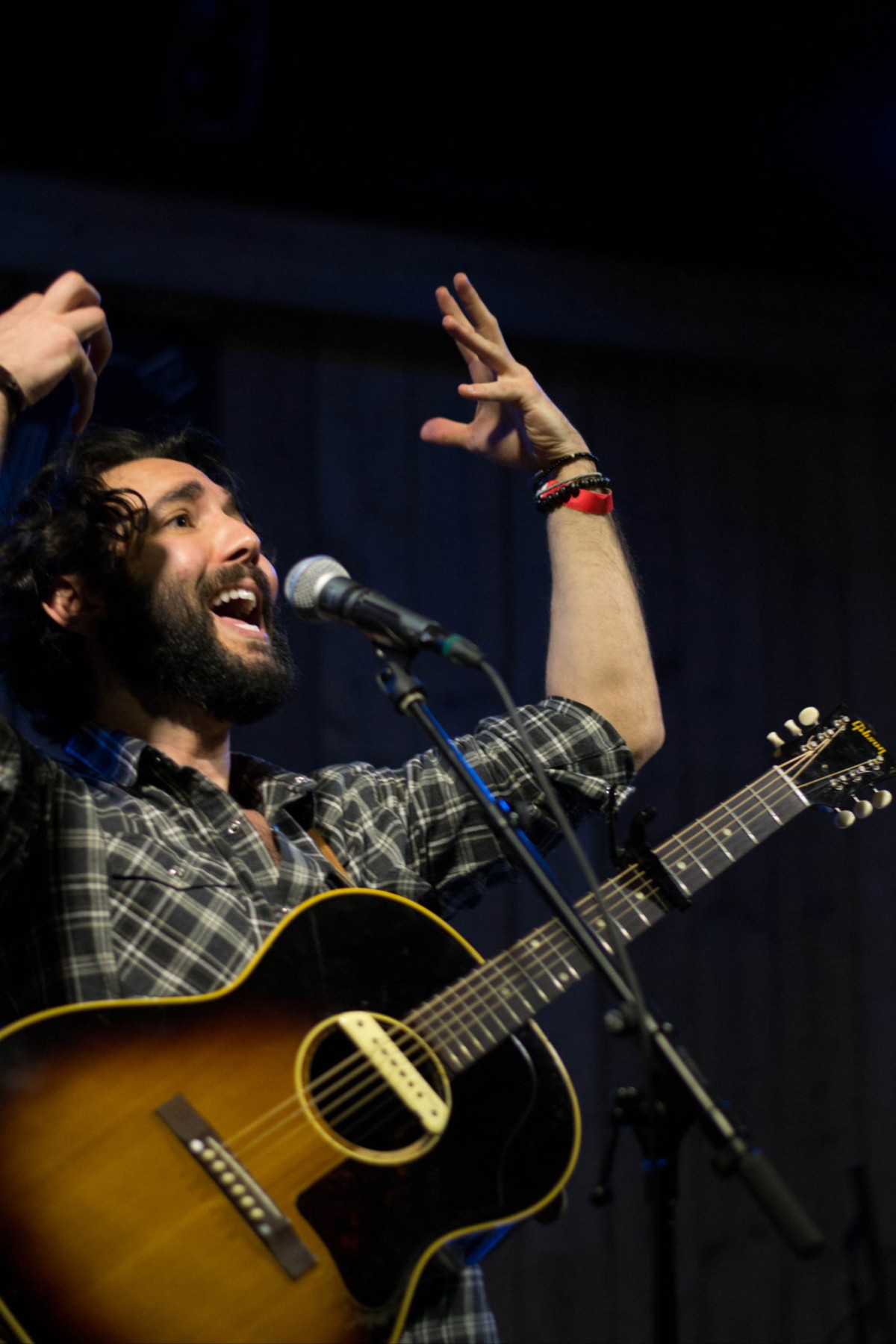 Ron Pope krijgt het publiek muisstil - Den Haag - 3voor12