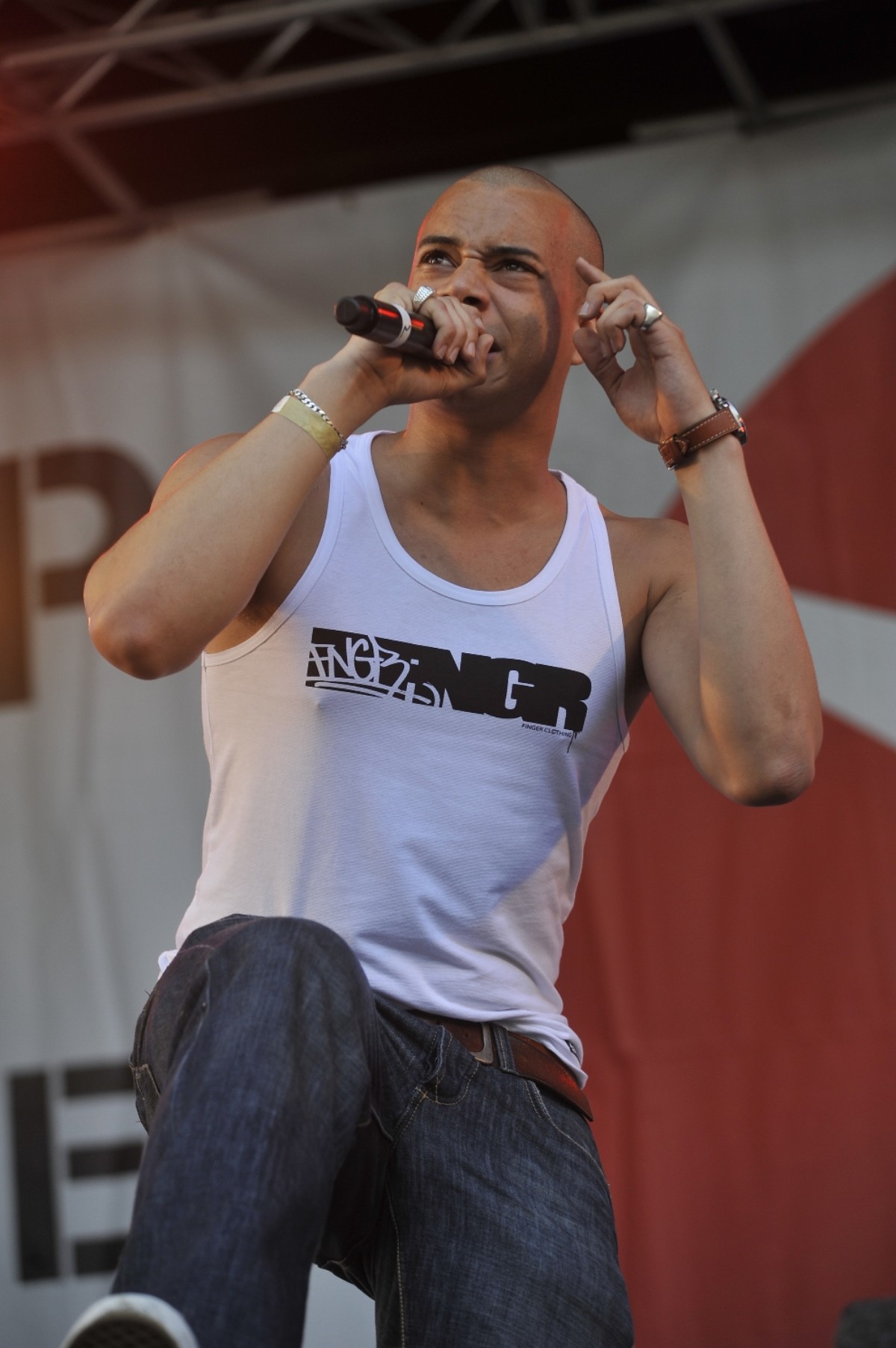 Vinny is de rapper van het onvertogen woord - Den Haag - 3voor12