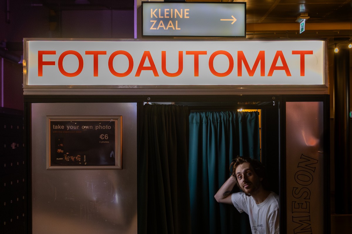 Neil Hollyn omarmt imperfectie in PAARD - Den Haag - 3voor12