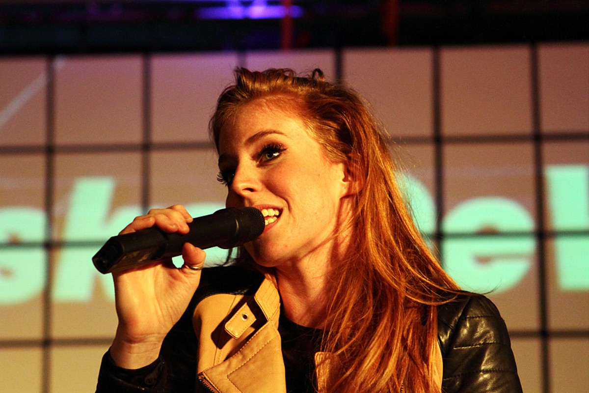 Elske DeWall wint Friese Popprijs 2012 - friesland - 3voor12