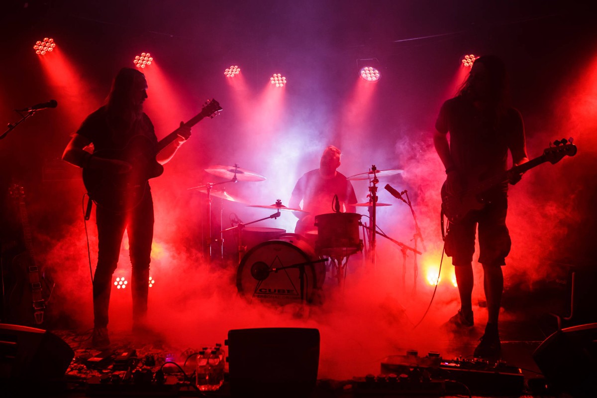 Mother Engine stijgt mooi op in De Backstage - friesland - 3voor12