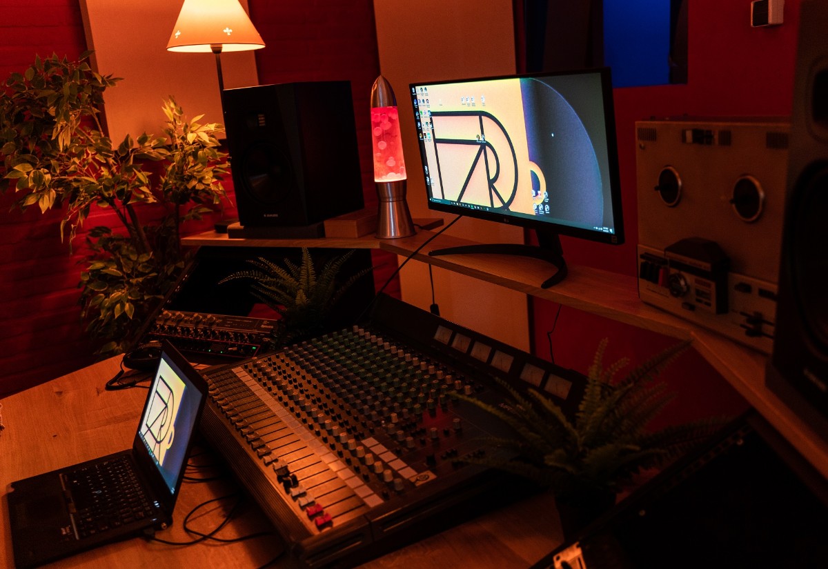 Nieuw platenlabel Zuen Records wil Leeuwarder muziekscene een boost ...