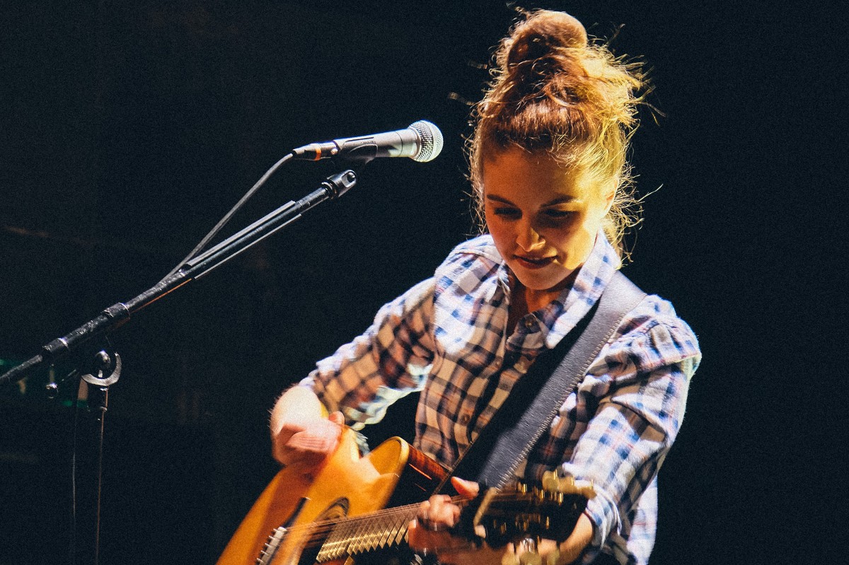 Emmy d’Arc gaat in de Bosuil voor de spreekwoordelijke speld - limburg ...