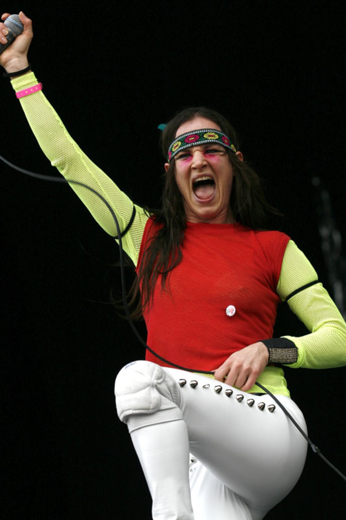 Stoere vrouwen laten spierballen zien op Pinkpop - limburg - 3voor12