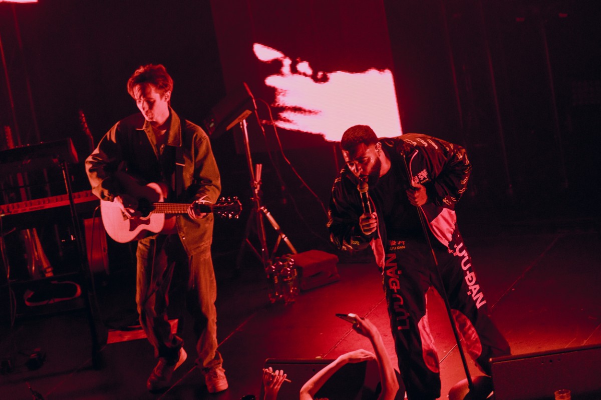 Moshpits, een ananas en FC Den Haag: Mula B in Paradiso - noord-holland ...