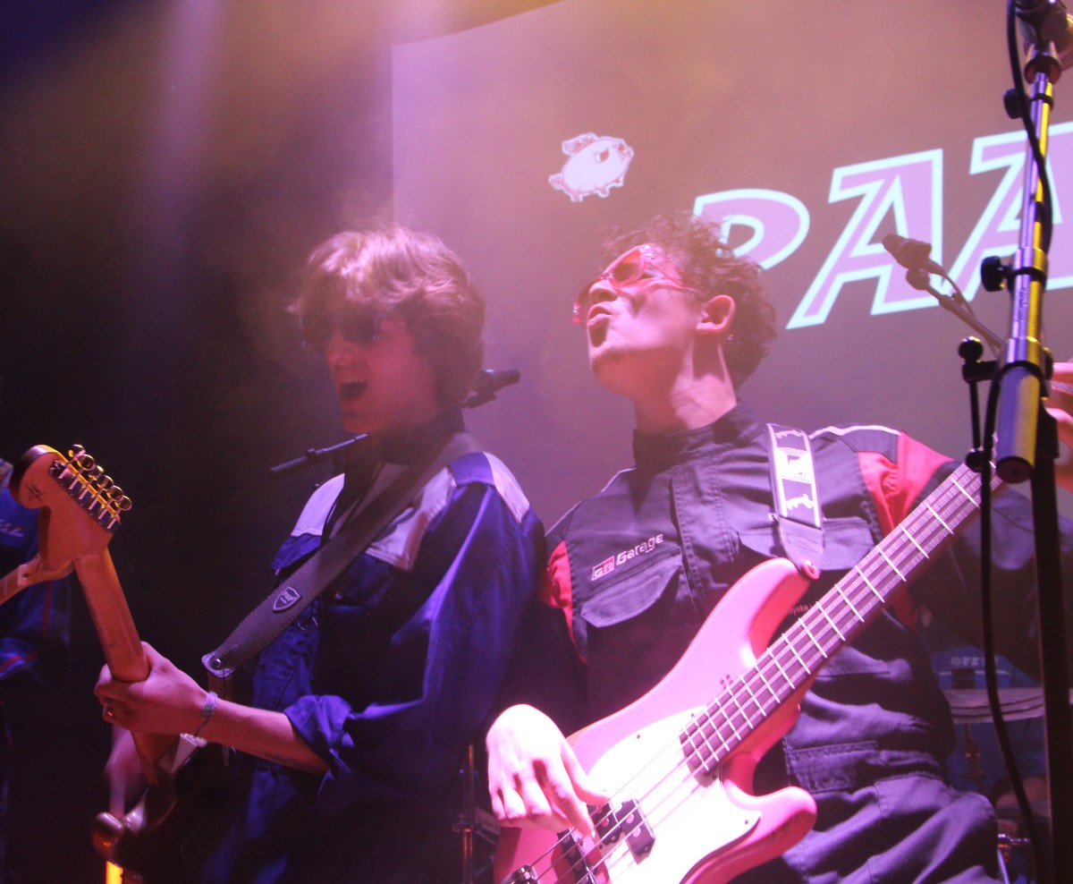 Dampend optreden van PAAB bij EP presentatie in Patronaat Haarlem ...