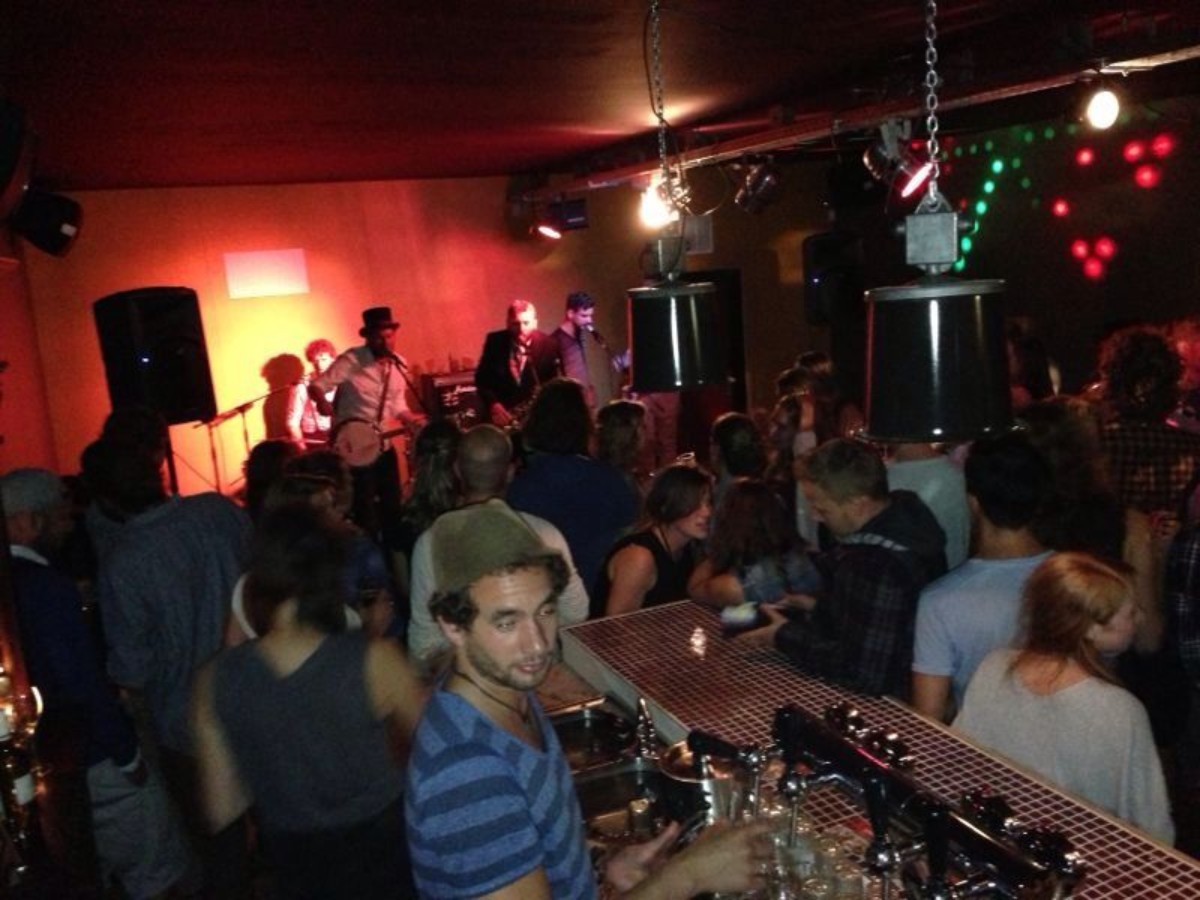 Café Stathe: nieuwe hang-out voor muziekliefhebbers - utrecht - 3voor12