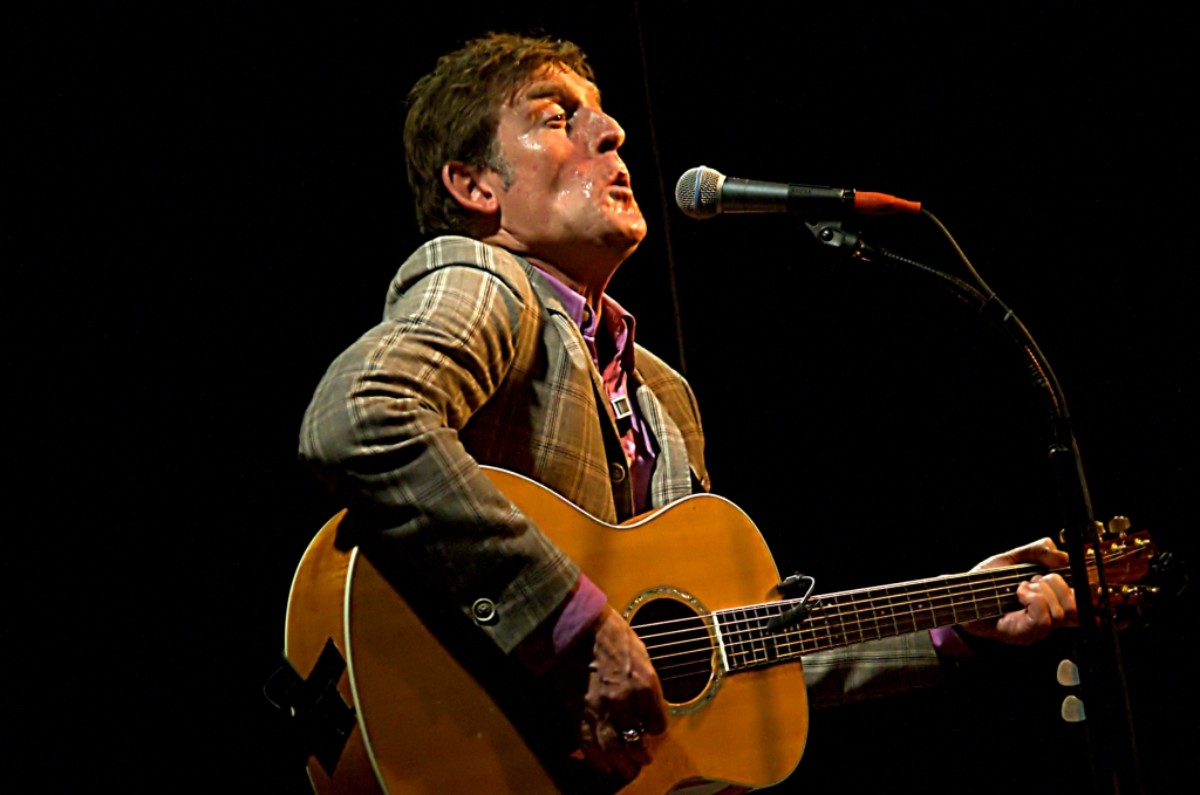 Als De Dijk golft, dan golft het publiek gewoon mee - zeeland - 3voor12