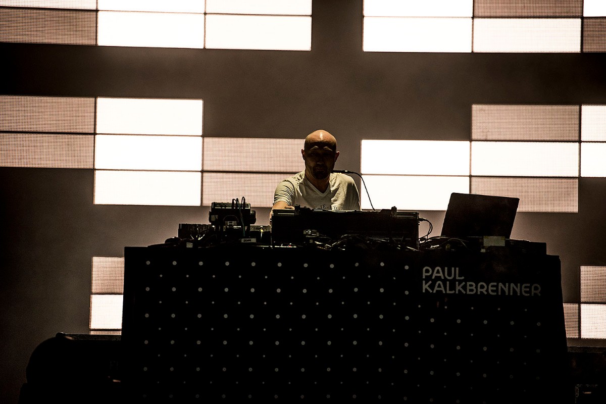 LL16: Hippe opa steelt de show bij Paul Kalkbrenner - 3voor12