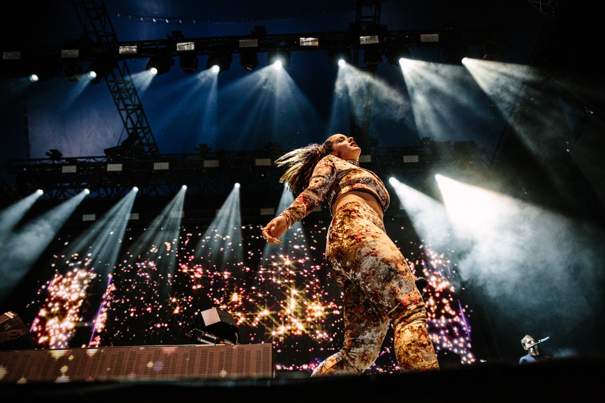 ROSALÍA geeft de spannendste popshow van het jaar in AFAS Live - 3voor12