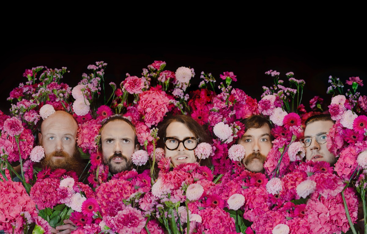 IDLES: empathie en een klap op je bek - 3voor12