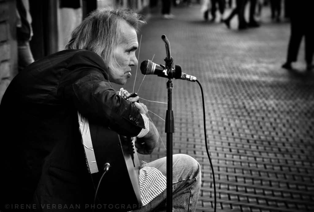 Straatmuzikantenfestival voor Chuck Deely op touwen - Den Haag - 3voor12